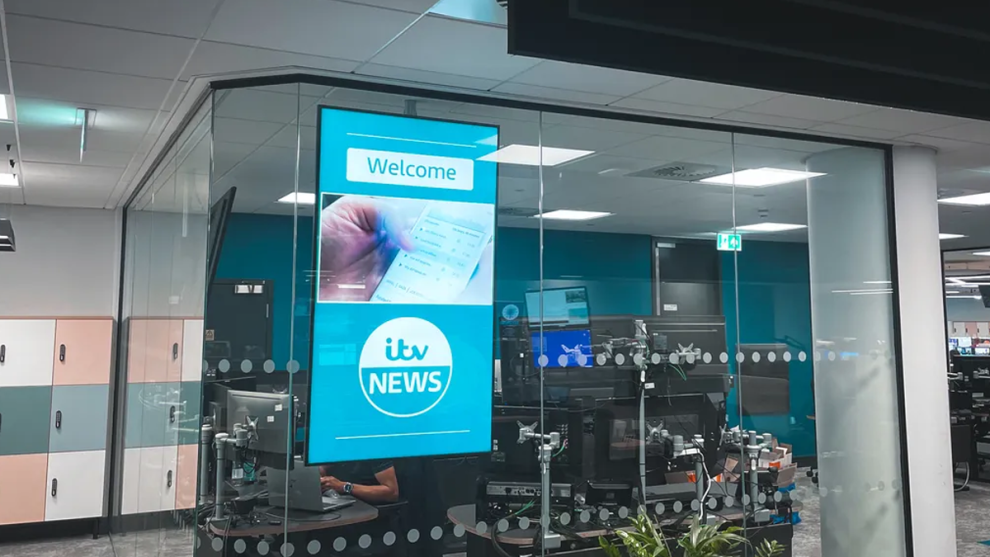 Datapath と Densitron によるビデオ ウォールとデジタル サイネージの管理 - Densitron Japan